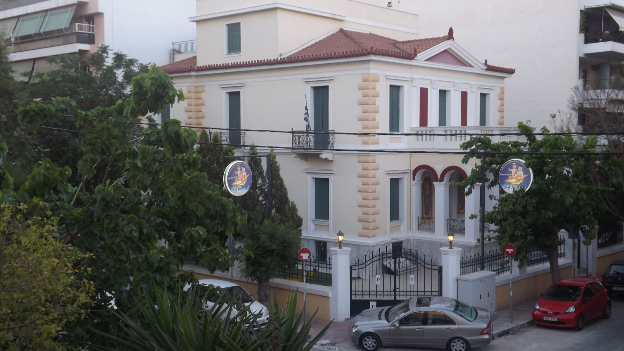 Η οδός Σμολένσκη στο Νέο Φάληρο. Η ιστορία ονοματοθεσίας και η Έπαυλη ...